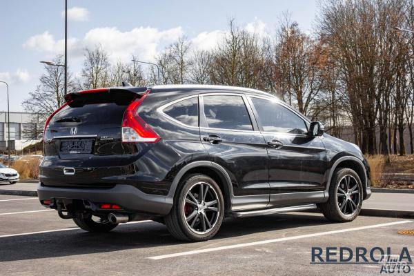 Black Honda CR-V 2015 in Kaunas, with an engine capacity of 1.60 L and mileage of 210 thousand km for 13200 €, photo 4 on AUTOMOTO.COM.LV