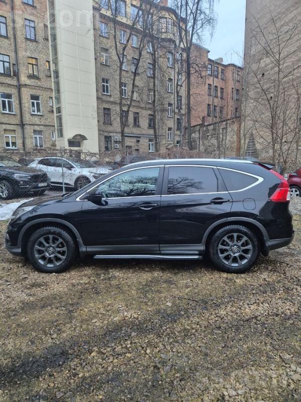 Melns Honda CR-V 2015 Rīga, ar dzinēja tilpumu 2.00 L un nobraukumu 135 tūkst. km par 14700 €, foto 2 vietnē AUTOMOTO.COM.LV