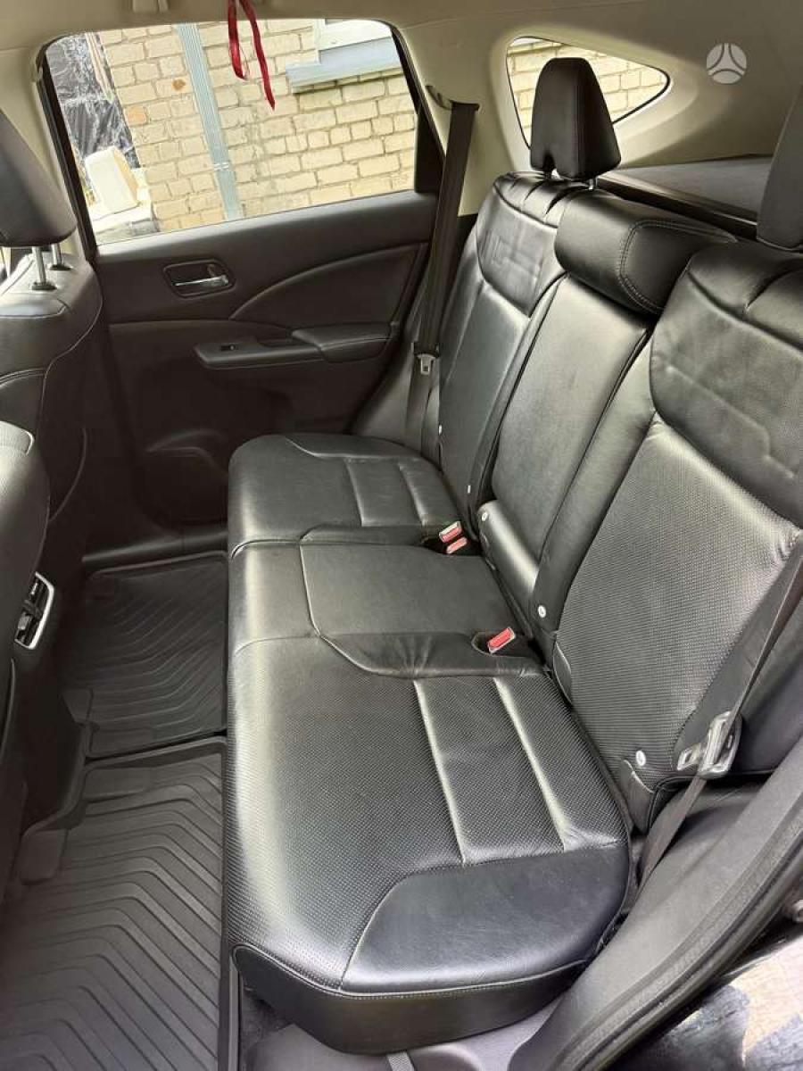 Melns Honda CR-V 2015 Viļņa, ar dzinēja tilpumu 2.00 L un nobraukumu 200 tūkst. km par 14499 €, foto 17 vietnē AUTOMOTO.COM.LV