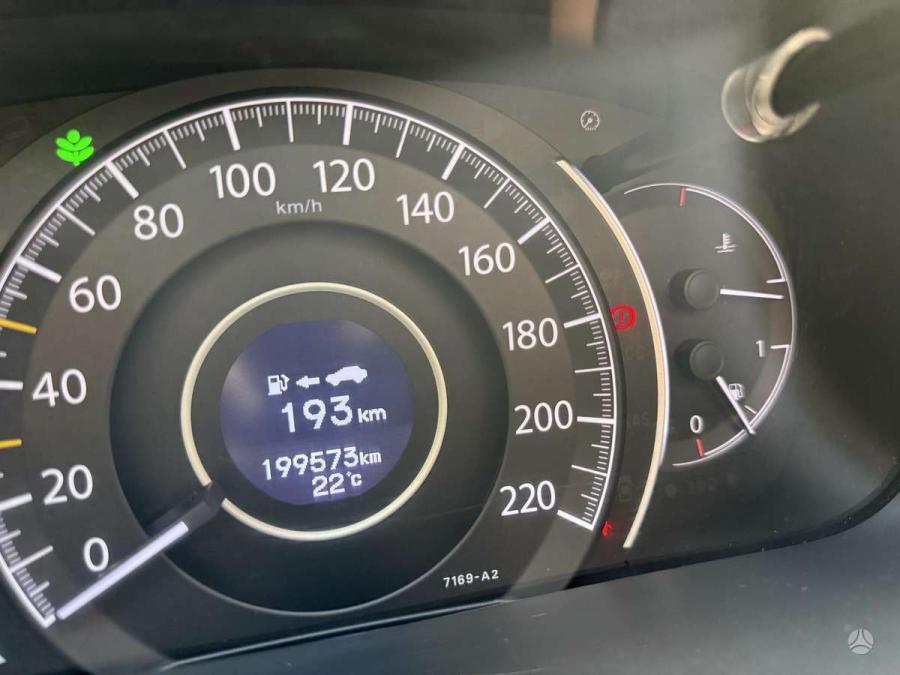Melns Honda CR-V 2015 Viļņa, ar dzinēja tilpumu 2.00 L un nobraukumu 200 tūkst. km par 14499 €, foto 20 vietnē AUTOMOTO.COM.LV