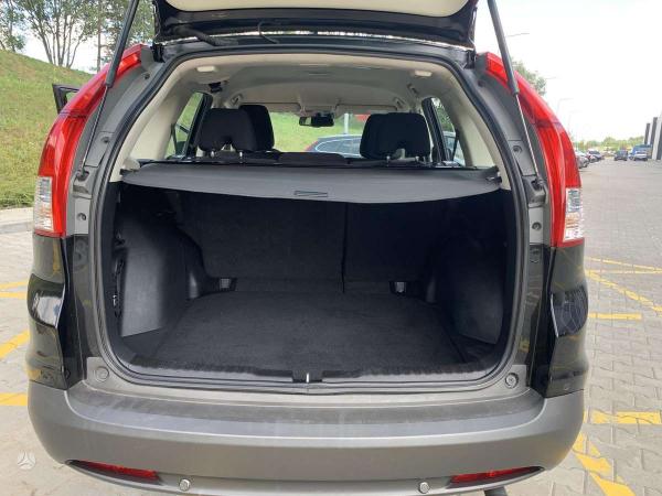 Melns Honda CR-V 2015 Viļņa, ar dzinēja tilpumu 1.60 L un nobraukumu 262 tūkst. km par 7950 €, foto 9 vietnē AUTOMOTO.COM.LV