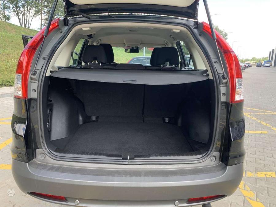Black Honda CR-V 2015 in Vilnius, with an engine capacity of 1.60 L and mileage of 262 thousand km for 7950 €, photo 10 on AUTOMOTO.COM.LV