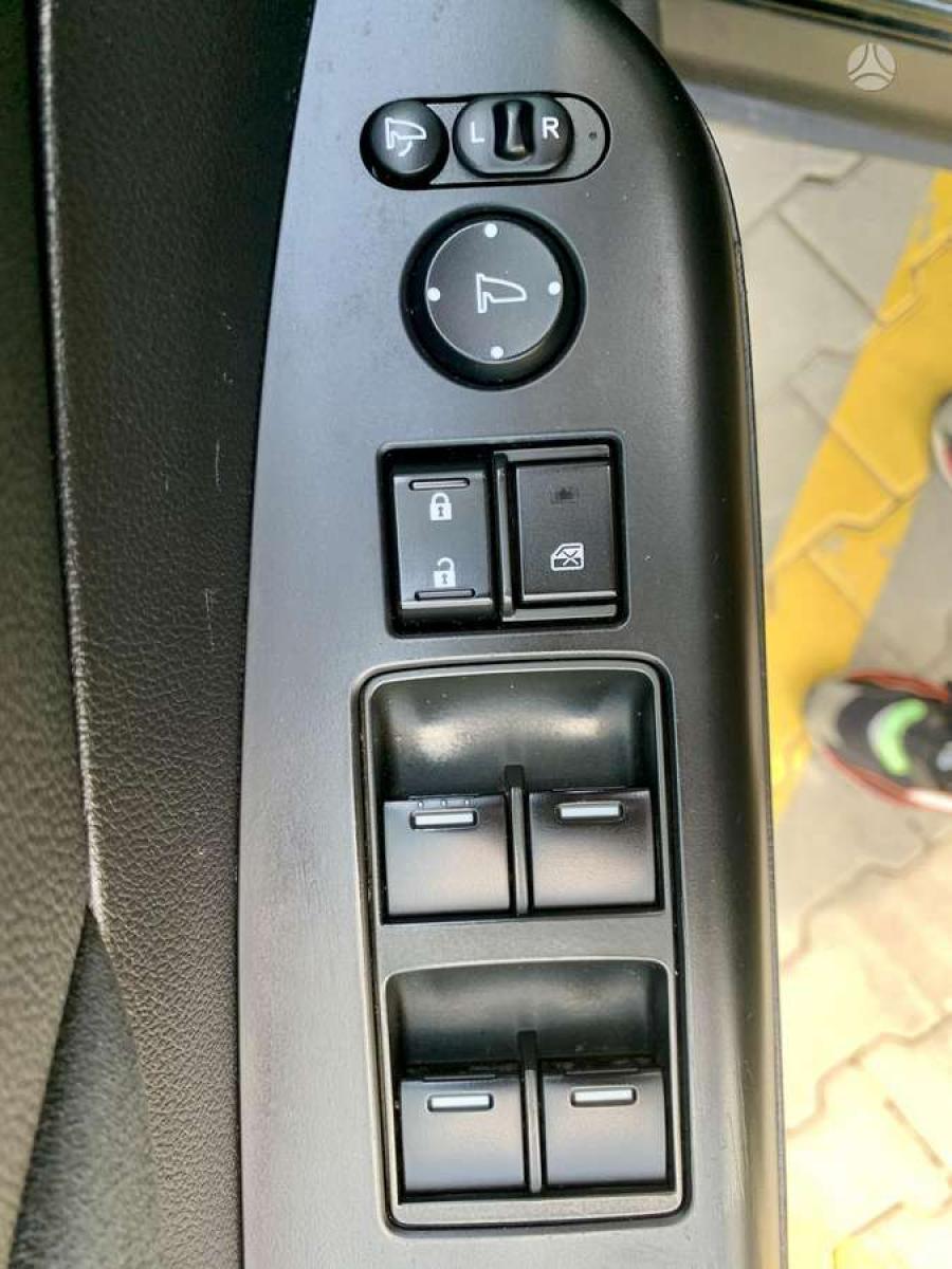 Black Honda CR-V 2015 in Vilnius, with an engine capacity of 1.60 L and mileage of 262 thousand km for 7950 €, photo 17 on AUTOMOTO.COM.LV