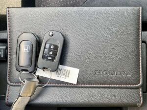 Black Honda CR-V 2015 in Vilnius, with an engine capacity of 1.60 L and mileage of 262 thousand km for 7950 €, photo 18 on AUTOMOTO.COM.LV
