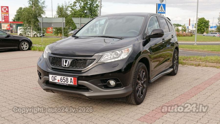 Black Honda CR-V 2015 in Tartu, with an engine capacity of 1.60 L and mileage of 136 thousand km for 13990 €, photo 1 on AUTOMOTO.COM.LV