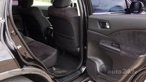 Black Honda CR-V 2015 in Tartu, with an engine capacity of 1.60 L and mileage of 136 thousand km for 13990 €, photo 10 on AUTOMOTO.COM.LV