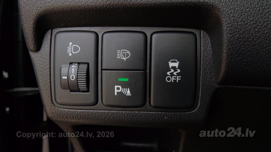 Black Honda CR-V 2015 in Tartu, with an engine capacity of 1.60 L and mileage of 136 thousand km for 13990 €, photo 19 on AUTOMOTO.COM.LV