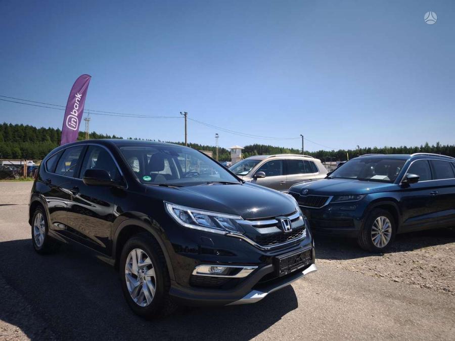 Black Honda CR-V 2015 in Vilnius, with an engine capacity of 2.00 L and mileage of 177 thousand km for 14650 €, photo 4 on AUTOMOTO.COM.LV