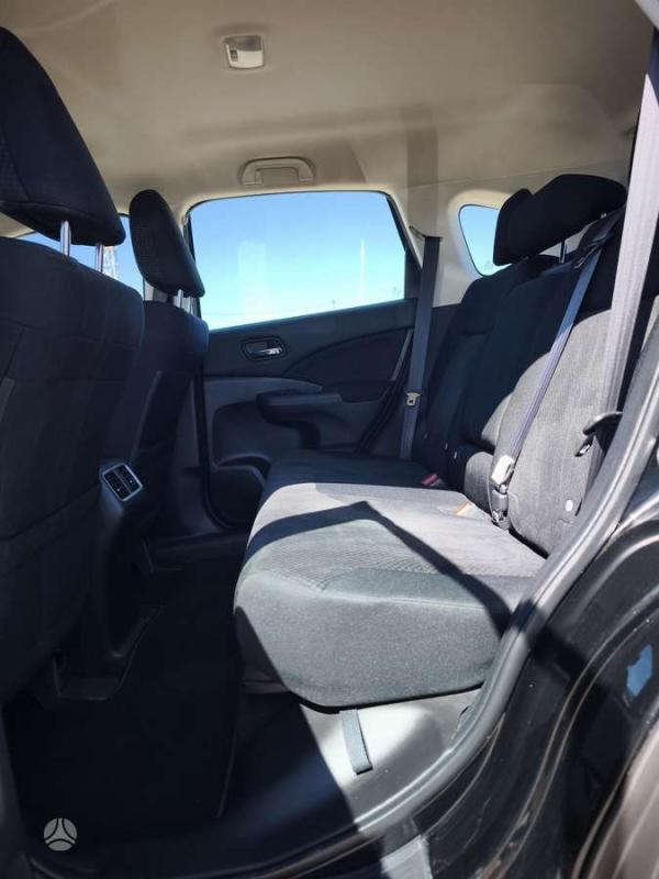 Melns Honda CR-V 2015 Viļņa, ar dzinēja tilpumu 2.00 L un nobraukumu 177 tūkst. km par 14650 €, foto 7 vietnē AUTOMOTO.COM.LV