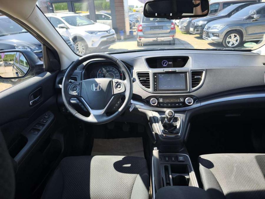 Black Honda CR-V 2015 in Vilnius, with an engine capacity of 2.00 L and mileage of 177 thousand km for 14650 €, photo 12 on AUTOMOTO.COM.LV