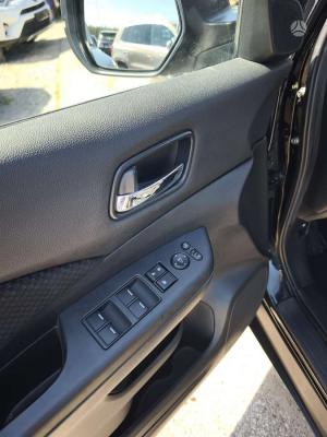 Black Honda CR-V 2015 in Vilnius, with an engine capacity of 2.00 L and mileage of 177 thousand km for 14650 €, photo 14 on AUTOMOTO.COM.LV