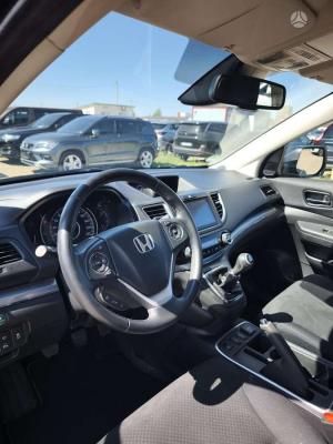 Black Honda CR-V 2015 in Vilnius, with an engine capacity of 2.00 L and mileage of 177 thousand km for 14650 €, photo 17 on AUTOMOTO.COM.LV