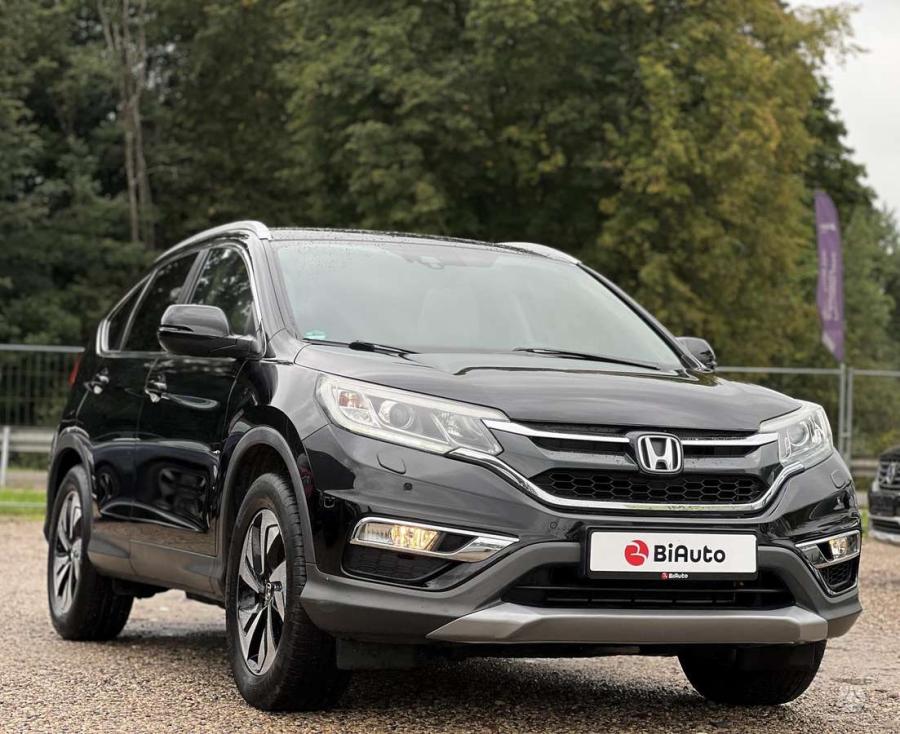 Black Honda CR-V 2015 in Utena, with an engine capacity of 1.60 L and mileage of 248 thousand km for 10900 €, photo 22 on AUTOMOTO.COM.LV