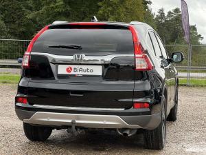 Black Honda CR-V 2015 in Utena, with an engine capacity of 1.60 L and mileage of 248 thousand km for 10900 €, photo 46 on AUTOMOTO.COM.LV