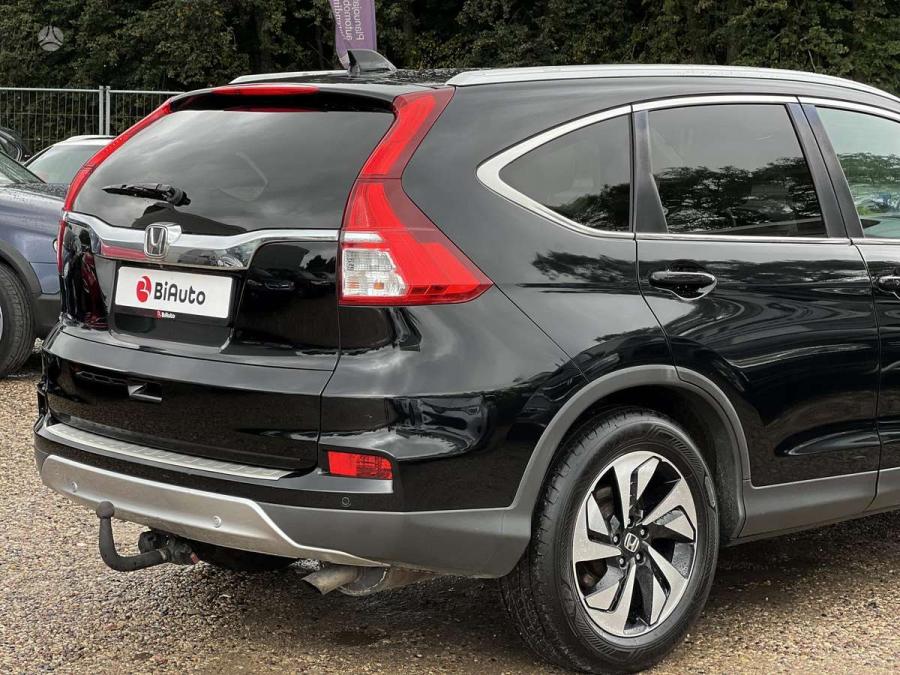Black Honda CR-V 2015 in Utena, with an engine capacity of 1.60 L and mileage of 248 thousand km for 10900 €, photo 48 on AUTOMOTO.COM.LV