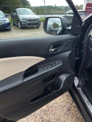 Black Honda CR-V 2015 in Utena, with an engine capacity of 1.60 L and mileage of 248 thousand km for 10900 €, photo 63 on AUTOMOTO.COM.LV