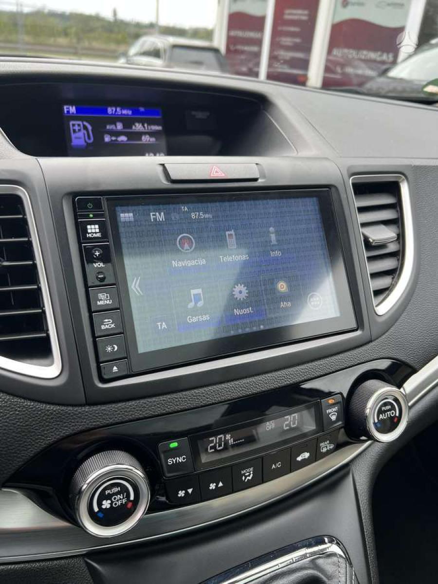 Black Honda CR-V 2015 in Utena, with an engine capacity of 1.60 L and mileage of 248 thousand km for 10900 €, photo 85 on AUTOMOTO.COM.LV