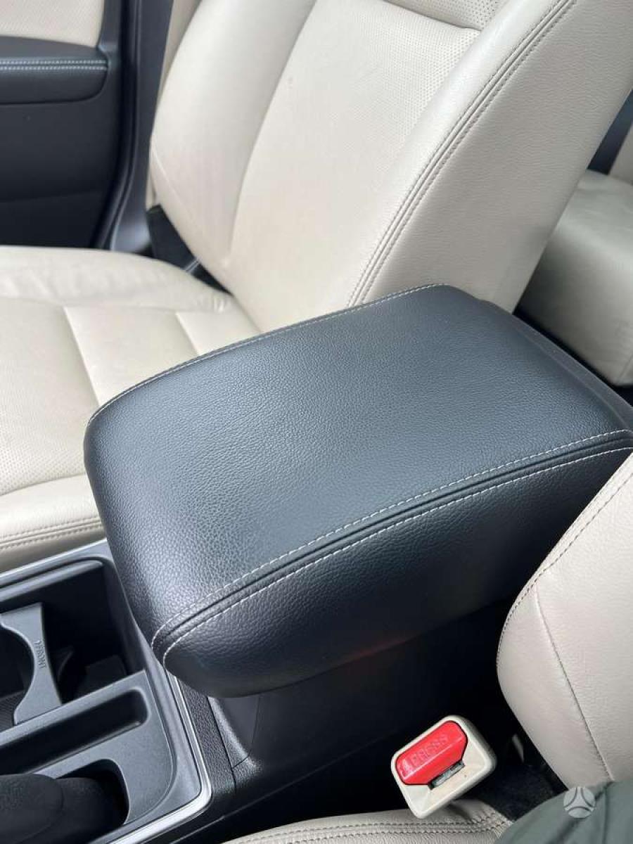 Black Honda CR-V 2015 in Utena, with an engine capacity of 1.60 L and mileage of 248 thousand km for 10900 €, photo 89 on AUTOMOTO.COM.LV
