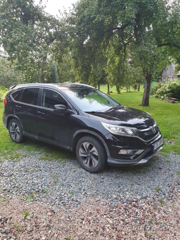 Melns Honda CR-V 2015 Kuresāre, ar dzinēja tilpumu 1.60 L un nobraukumu 210 tūkst. km par 13300 €, foto 3 vietnē AUTOMOTO.COM.LV