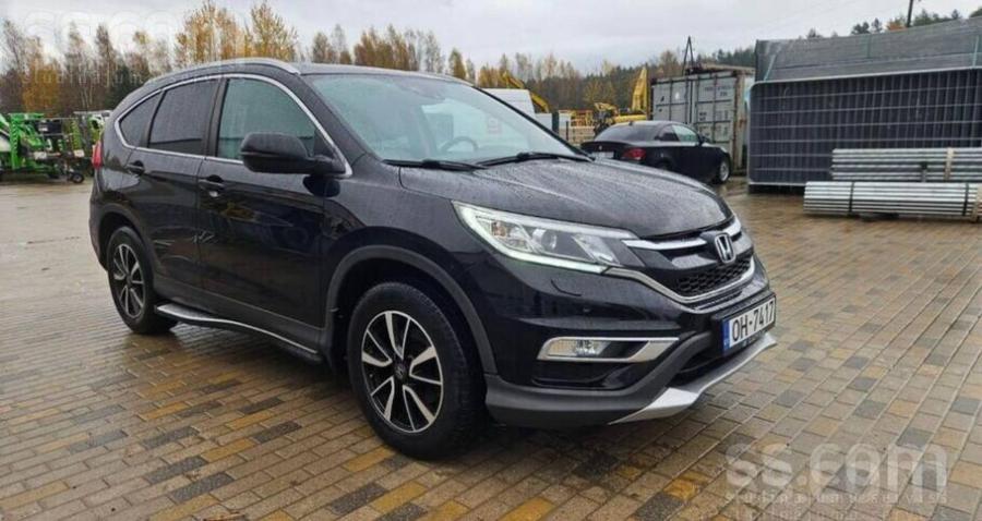 Melns Honda CR-V 2015 Rīga, ar dzinēja tilpumu 1.60 L un nobraukumu 104 tūkst. km par 11800 €, foto 3 vietnē AUTOMOTO.COM.LV