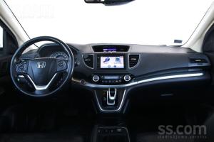 Melns Honda CR-V 2016 Rīga, ar dzinēja tilpumu 1.60 L un nobraukumu 141 tūkst. km par 12900 €, foto 13 vietnē AUTOMOTO.COM.LV