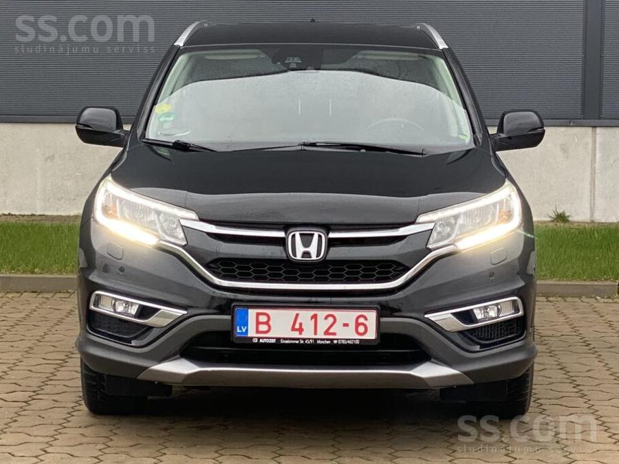 Black Honda CR-V 2016 in Riga, with an engine capacity of 1.60 L and mileage of 0 thousand km for 12990 €, photo 4 on AUTOMOTO.COM.LV