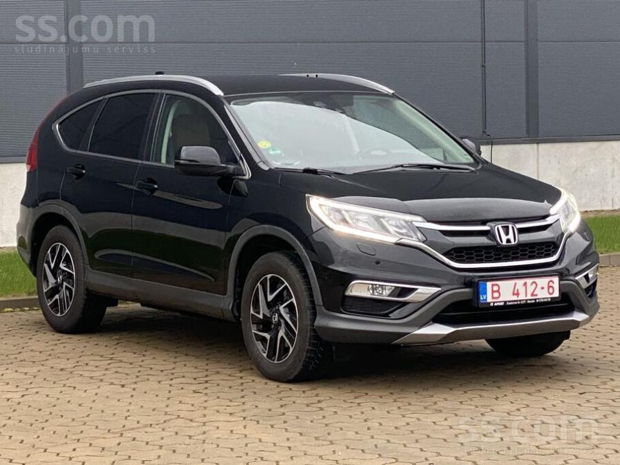 Black Honda CR-V 2016 in Riga, with an engine capacity of 1.60 L and mileage of 0 thousand km for 12990 €, photo 5 on AUTOMOTO.COM.LV