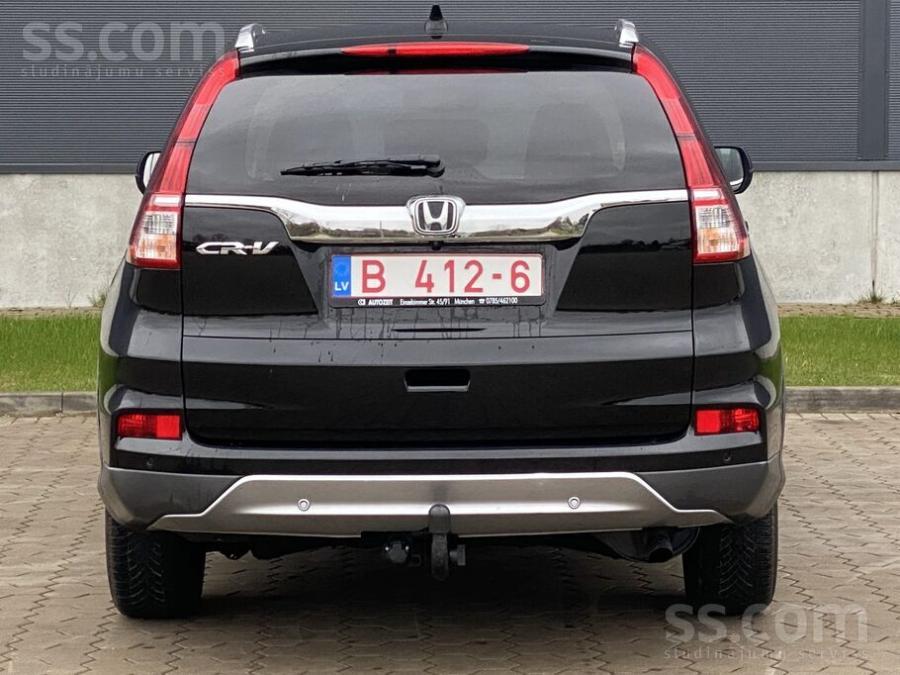 Black Honda CR-V 2016 in Riga, with an engine capacity of 1.60 L and mileage of 0 thousand km for 12990 €, photo 6 on AUTOMOTO.COM.LV