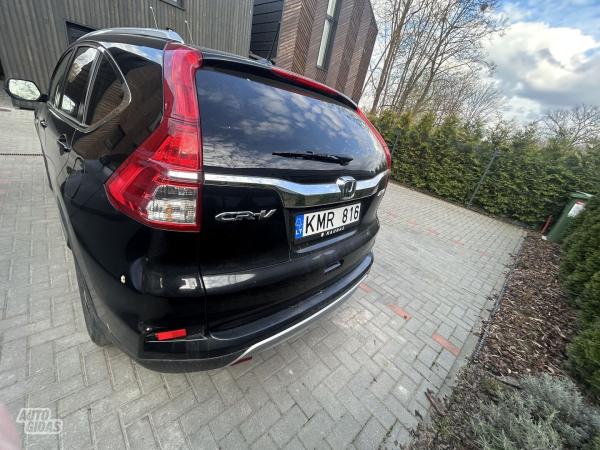 Melns Honda CR-V 2016 Kauņa, ar dzinēja tilpumu 2.40 L un nobraukumu 110 tūkst. km par 12000 €, foto 3 vietnē AUTOMOTO.COM.LV