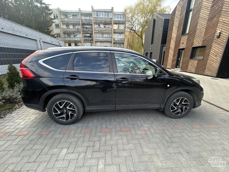 Melns Honda CR-V 2016 Kauņa, ar dzinēja tilpumu 2.40 L un nobraukumu 110 tūkst. km par 12000 €, foto 5 vietnē AUTOMOTO.COM.LV