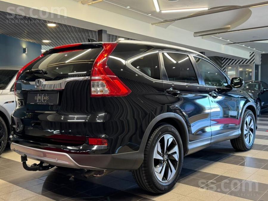 Melns Honda CR-V 2016 Rīga, ar dzinēja tilpumu 2.00 L un nobraukumu 134 tūkst. km par 17190 €, foto 3 vietnē AUTOMOTO.COM.LV