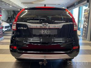 Melns Honda CR-V 2016 Rīga, ar dzinēja tilpumu 2.00 L un nobraukumu 134 tūkst. km par 17190 €, foto 5 vietnē AUTOMOTO.COM.LV