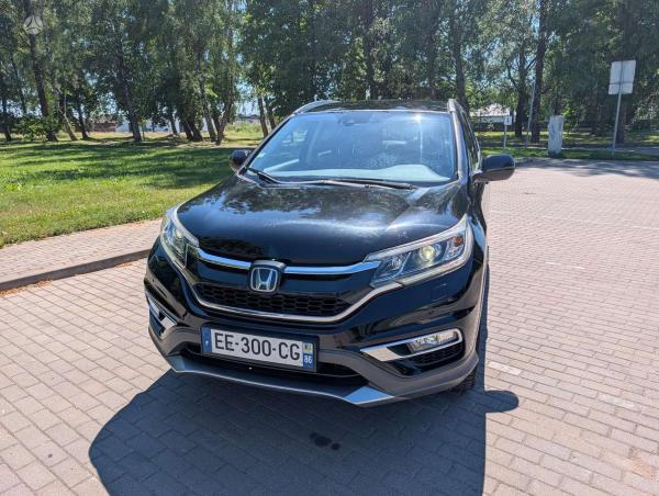 Black Honda CR-V 2016 in Taurage, with an engine capacity of 1.60 L and mileage of 231 thousand km for 12200 €, photo 2 on AUTOMOTO.COM.LV