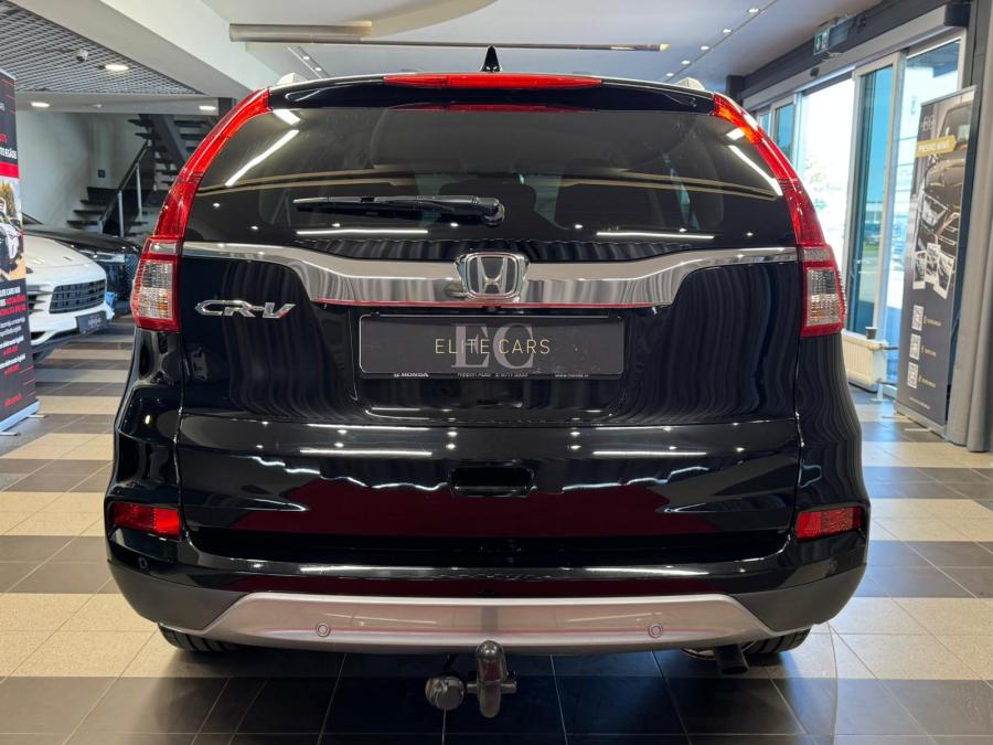 Black Honda CR-V 2016 in Riga, with an engine capacity of 2.00 L and mileage of 134 thousand km for 15500 €, photo 4 on AUTOMOTO.COM.LV