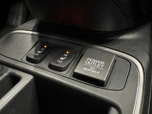 Black Honda CR-V 2016 in Riga, with an engine capacity of 2.00 L and mileage of 134 thousand km for 15500 €, photo 18 on AUTOMOTO.COM.LV