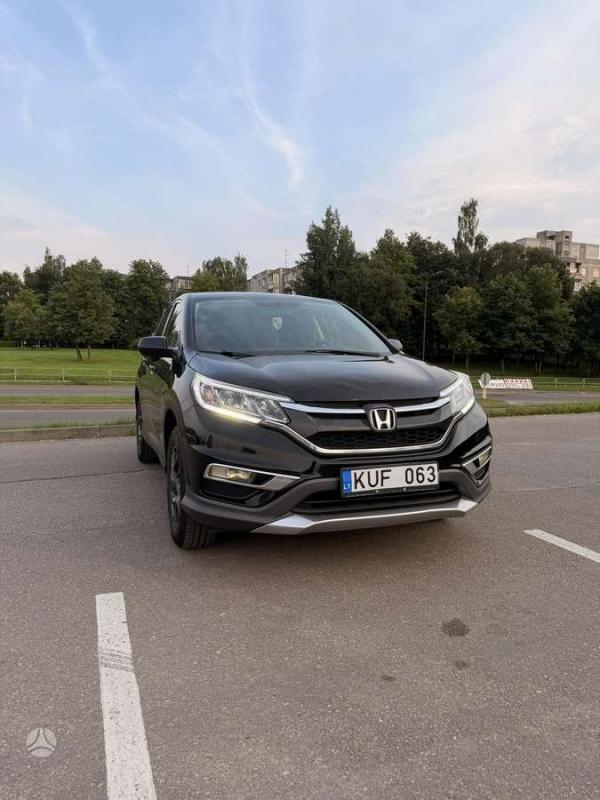 Melns Honda CR-V 2016 Kauņa, ar dzinēja tilpumu 2.40 L un nobraukumu 200 tūkst. km par 10400 €, foto 1 vietnē AUTOMOTO.COM.LV