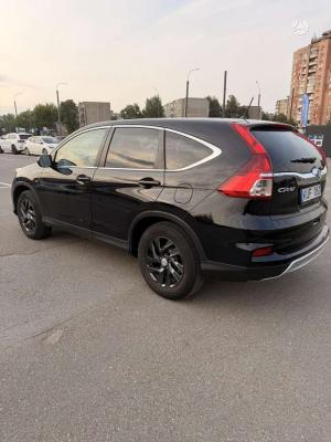 Melns Honda CR-V 2016 Kauņa, ar dzinēja tilpumu 2.40 L un nobraukumu 200 tūkst. km par 10400 €, foto 4 vietnē AUTOMOTO.COM.LV