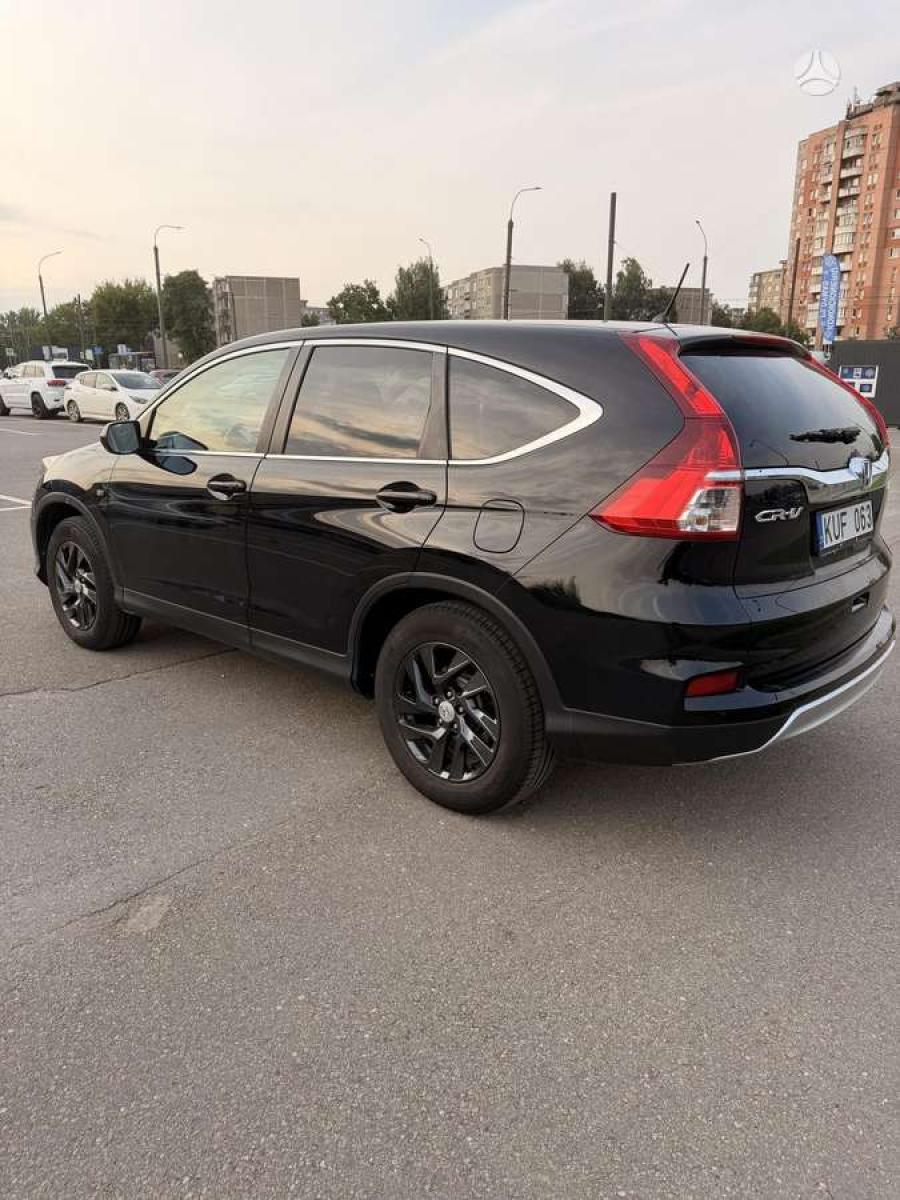 Melns Honda CR-V 2016 Kauņa, ar dzinēja tilpumu 2.40 L un nobraukumu 200 tūkst. km par 10400 €, foto 4 vietnē AUTOMOTO.COM.LV