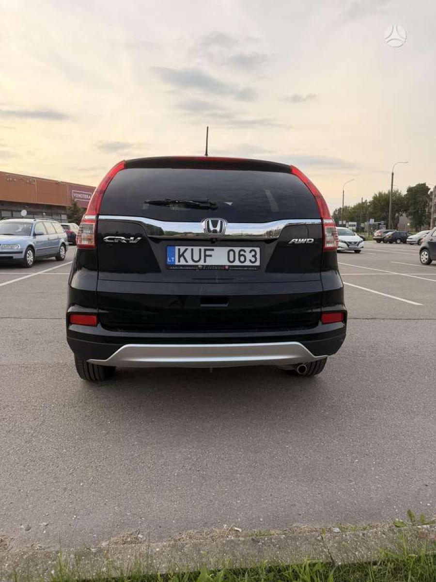 Melns Honda CR-V 2016 Kauņa, ar dzinēja tilpumu 2.40 L un nobraukumu 200 tūkst. km par 10400 €, foto 6 vietnē AUTOMOTO.COM.LV