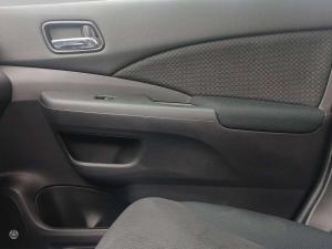 Melns Honda CR-V 2016 Viļņa, ar dzinēja tilpumu 1.60 L un nobraukumu 153 tūkst. km par 13700 €, foto 17 vietnē AUTOMOTO.COM.LV