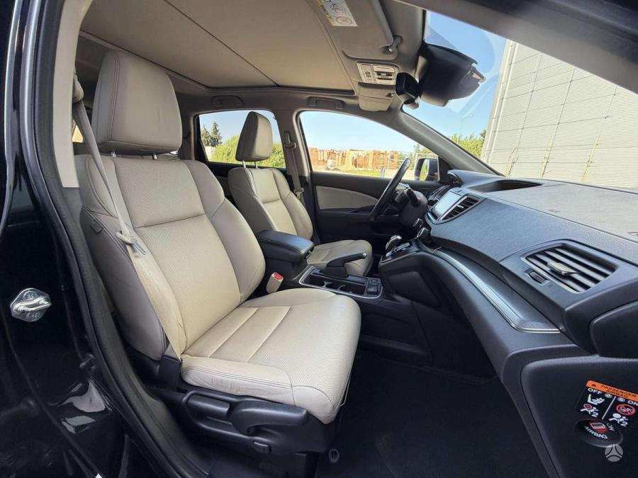 Black Honda CR-V 2016 in Utena, with an engine capacity of 1.60 L and mileage of 167 thousand km for 16200 €, photo 20 on AUTOMOTO.COM.LV