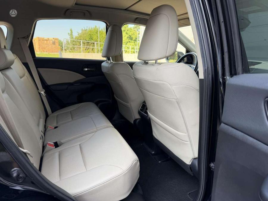 Black Honda CR-V 2016 in Utena, with an engine capacity of 1.60 L and mileage of 167 thousand km for 16200 €, photo 25 on AUTOMOTO.COM.LV