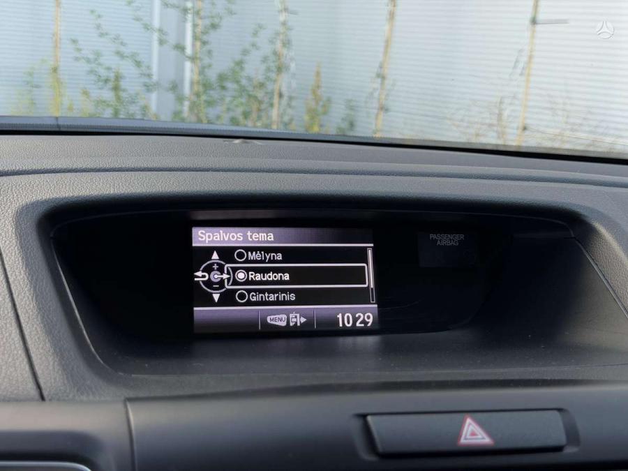 Black Honda CR-V 2016 in Utena, with an engine capacity of 1.60 L and mileage of 167 thousand km for 16200 €, photo 45 on AUTOMOTO.COM.LV