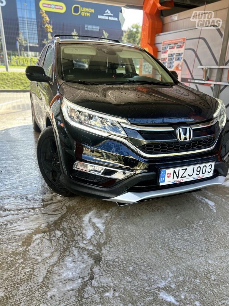 Black Honda CR-V 2016 in Vilnius, with an engine capacity of 1.60 L and mileage of 314 thousand km for 9350 €, photo 9 on AUTOMOTO.COM.LV