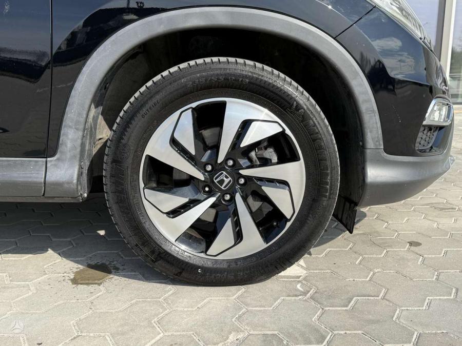 Melns Honda CR-V 2016 Viļņa, ar dzinēja tilpumu 1.60 L un nobraukumu 231 tūkst. km par 12450 €, foto 12 vietnē AUTOMOTO.COM.LV