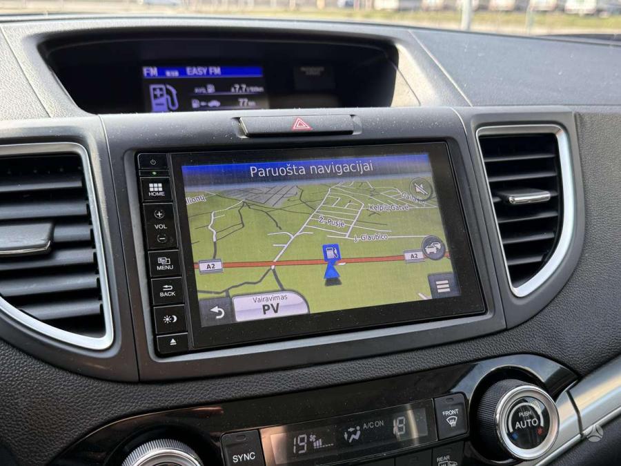 Melns Honda CR-V 2016 Viļņa, ar dzinēja tilpumu 1.60 L un nobraukumu 231 tūkst. km par 12450 €, foto 28 vietnē AUTOMOTO.COM.LV