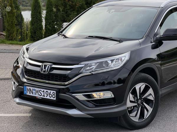 Honda CR-V 2016 in Utena on AUTOMOTO.COM.LV Black Honda CR-V 2016 in Utena, with an engine capacity of 1.60 L and mileage of 248 thousand km for 12300 €, photo 4 on AUTOMOTO.COM.LV