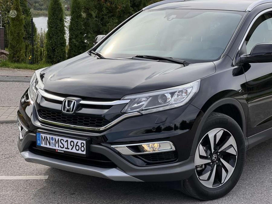 Melns Honda CR-V 2016 Utena, ar dzinēja tilpumu 1.60 L un nobraukumu 248 tūkst. km par 12300 €, foto 4 vietnē AUTOMOTO.COM.LV