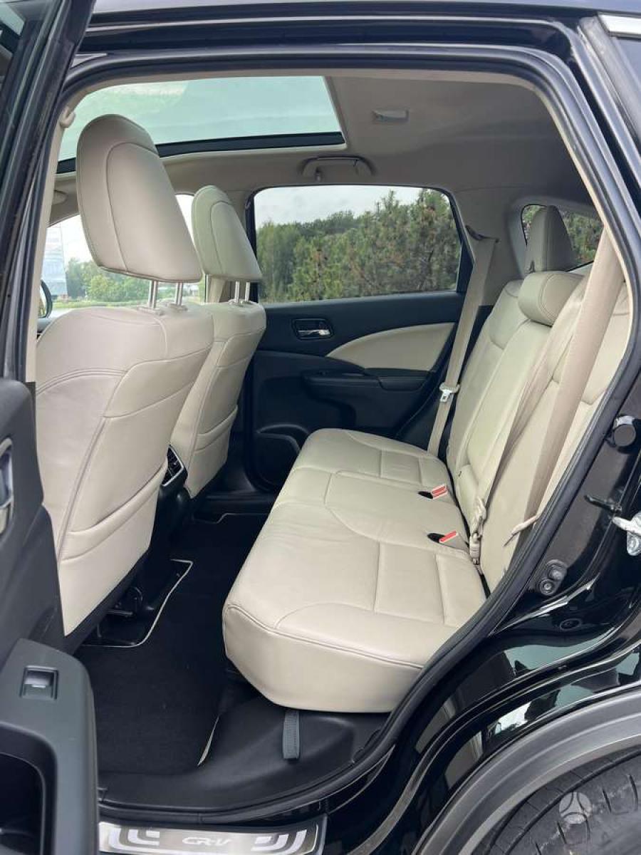Melns Honda CR-V 2016 Utena, ar dzinēja tilpumu 1.60 L un nobraukumu 248 tūkst. km par 12300 €, foto 33 vietnē AUTOMOTO.COM.LV