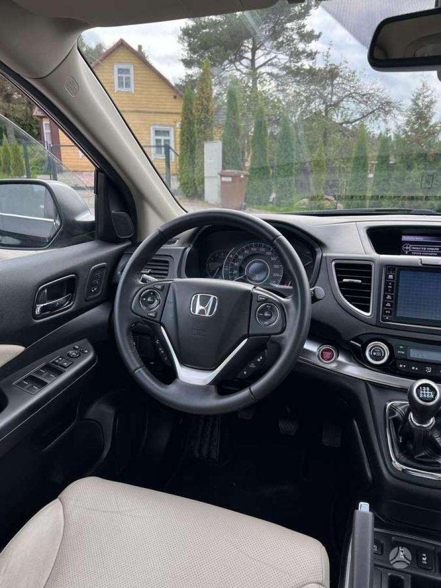 Melns Honda CR-V 2016 Utena, ar dzinēja tilpumu 1.60 L un nobraukumu 248 tūkst. km par 12300 €, foto 36 vietnē AUTOMOTO.COM.LV